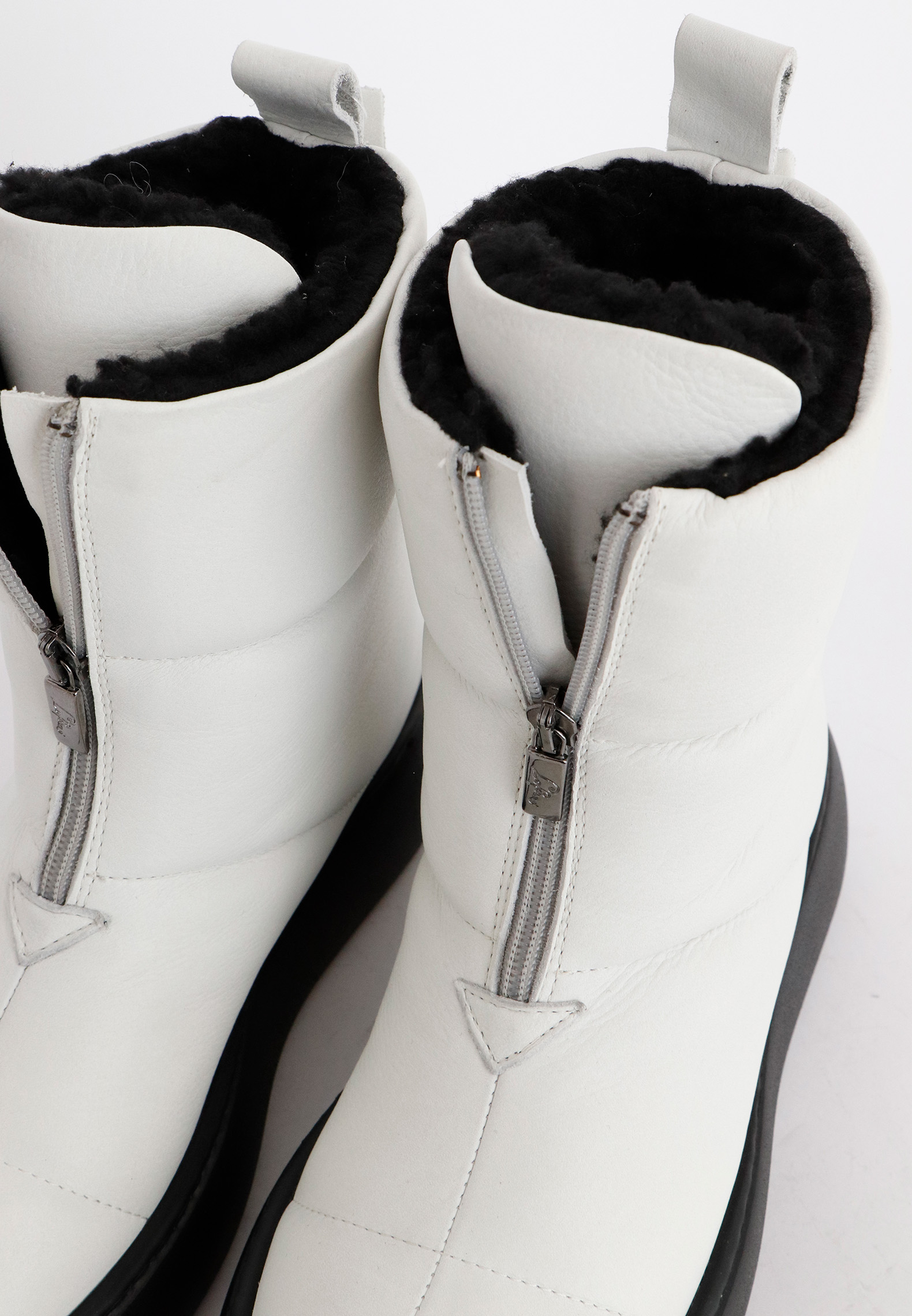 Lofina - Zero waste - shoes - Boot padded with wool lining and a zipper